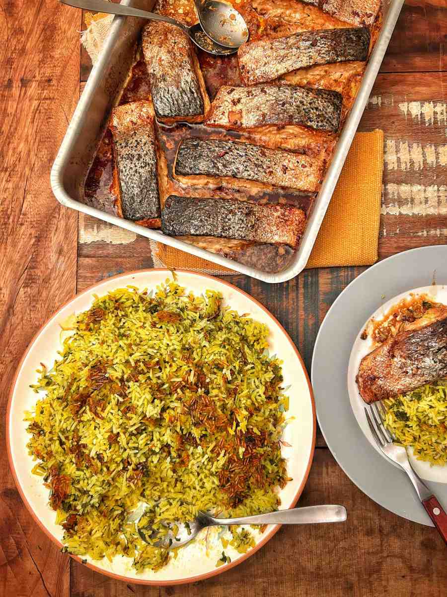 “SABZI POLO BAA MAHI”, RISO PERSIANO ALLE ERBE MISTE CON SALMONE AL ...